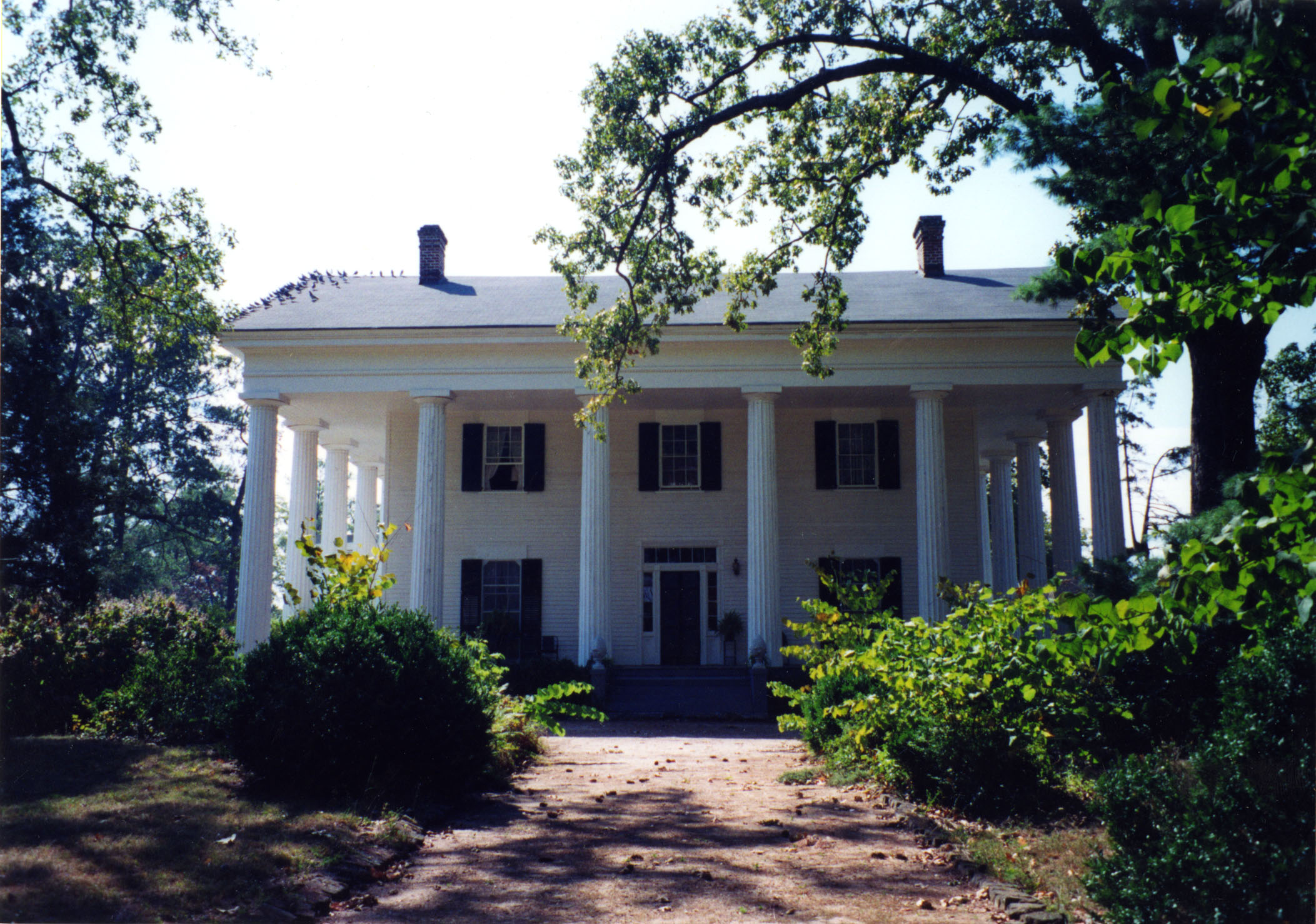 Barrington Hall - New Georgia Encyclopedia